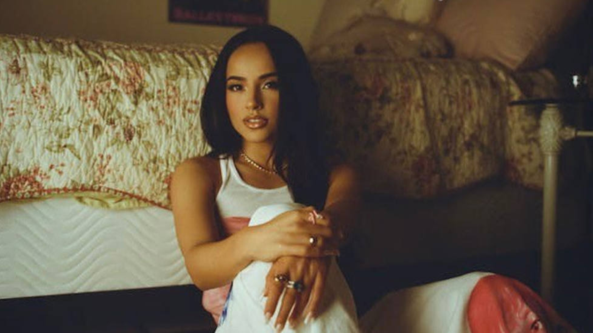 Conoce aquí 'Esquinas', el álbum de Becky G que recorre sus raíces: "Ser mexicana es parte de ...